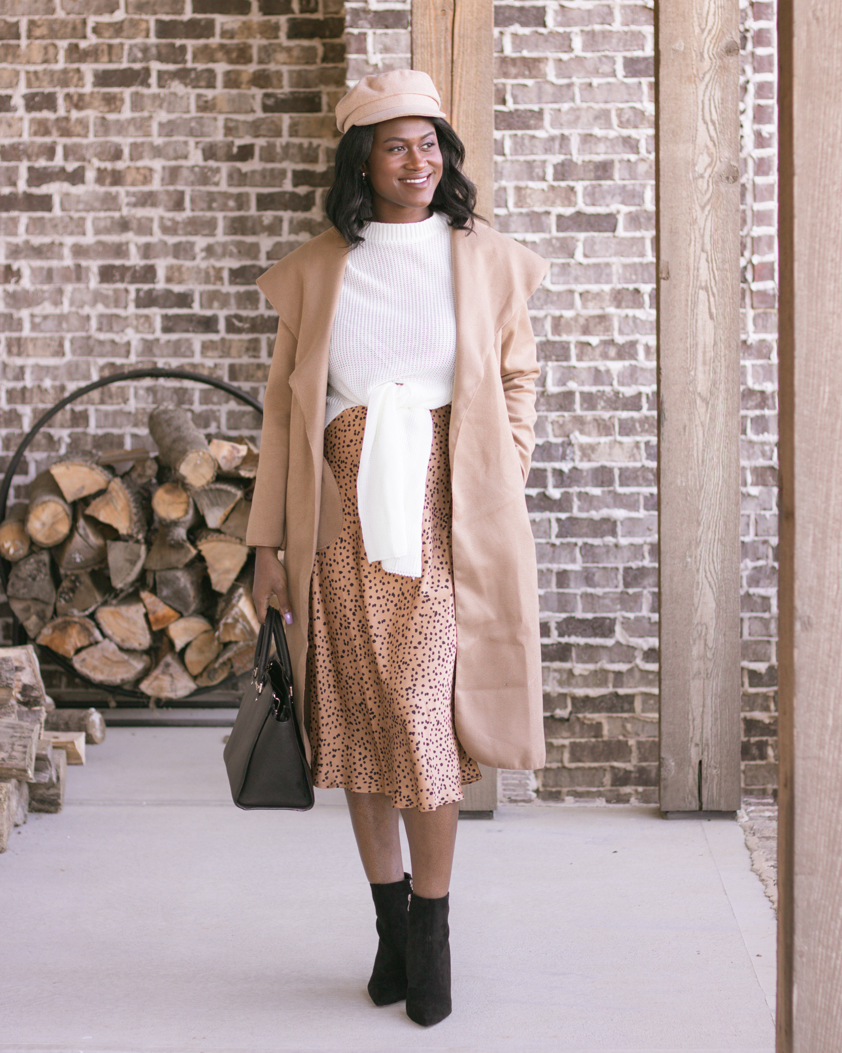 2 Ways to Rock the Neutral Fashion Trend – Pumps and Pouts