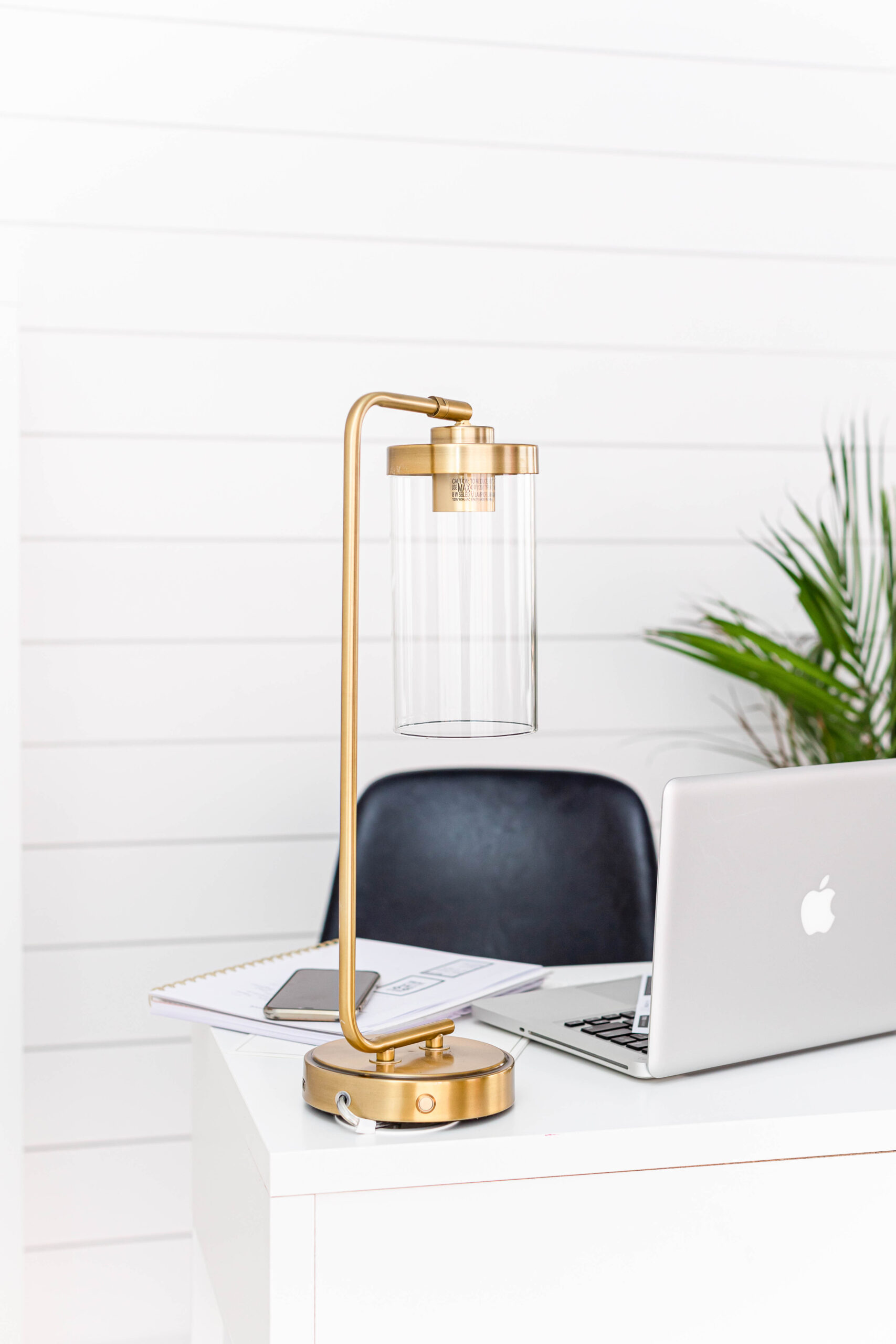 How to Create a Minimalist Aesthetic in Your Home – Pumps and Pouts